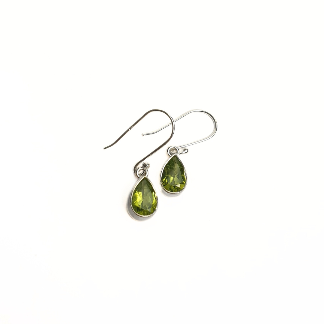 Peridot Alina Dangle Earrings – Crystal Cove